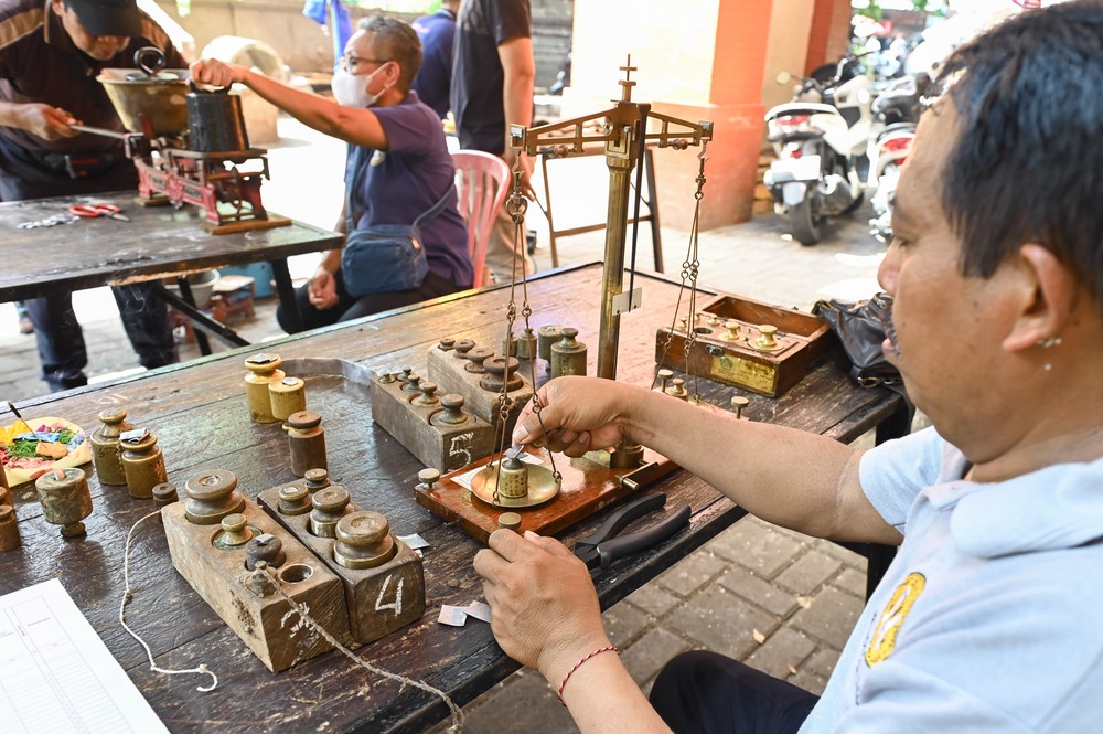 Timbangan Pasar Kumbasari Diretas! Ada Apa? - Kaltimtuntas